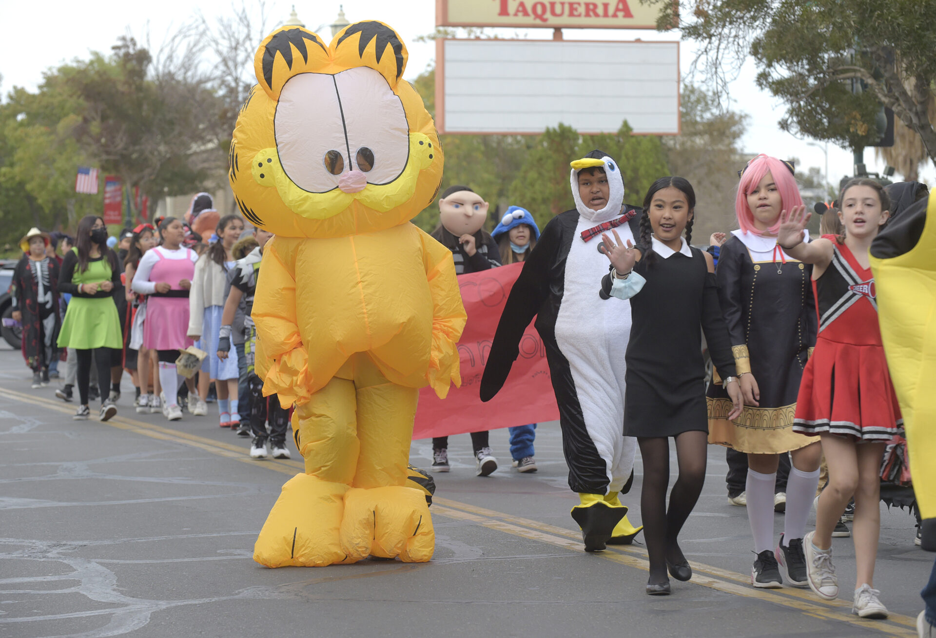 WESTSIDE, LOS BANOS ELEMENTARY SCHOOLS PARADE ON HALLOWEEN - The ...